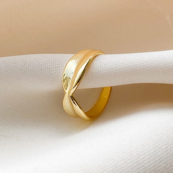 Gold Toe Ring - Etsy