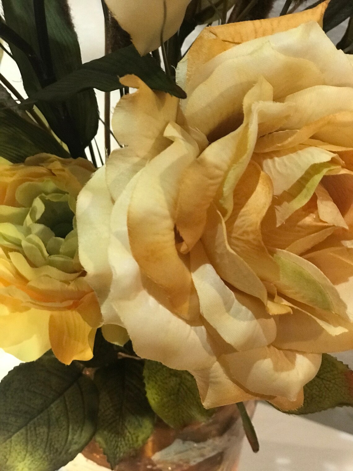 YELLOW GOLD ROSES Beautiful Flower Arrangement - Etsy