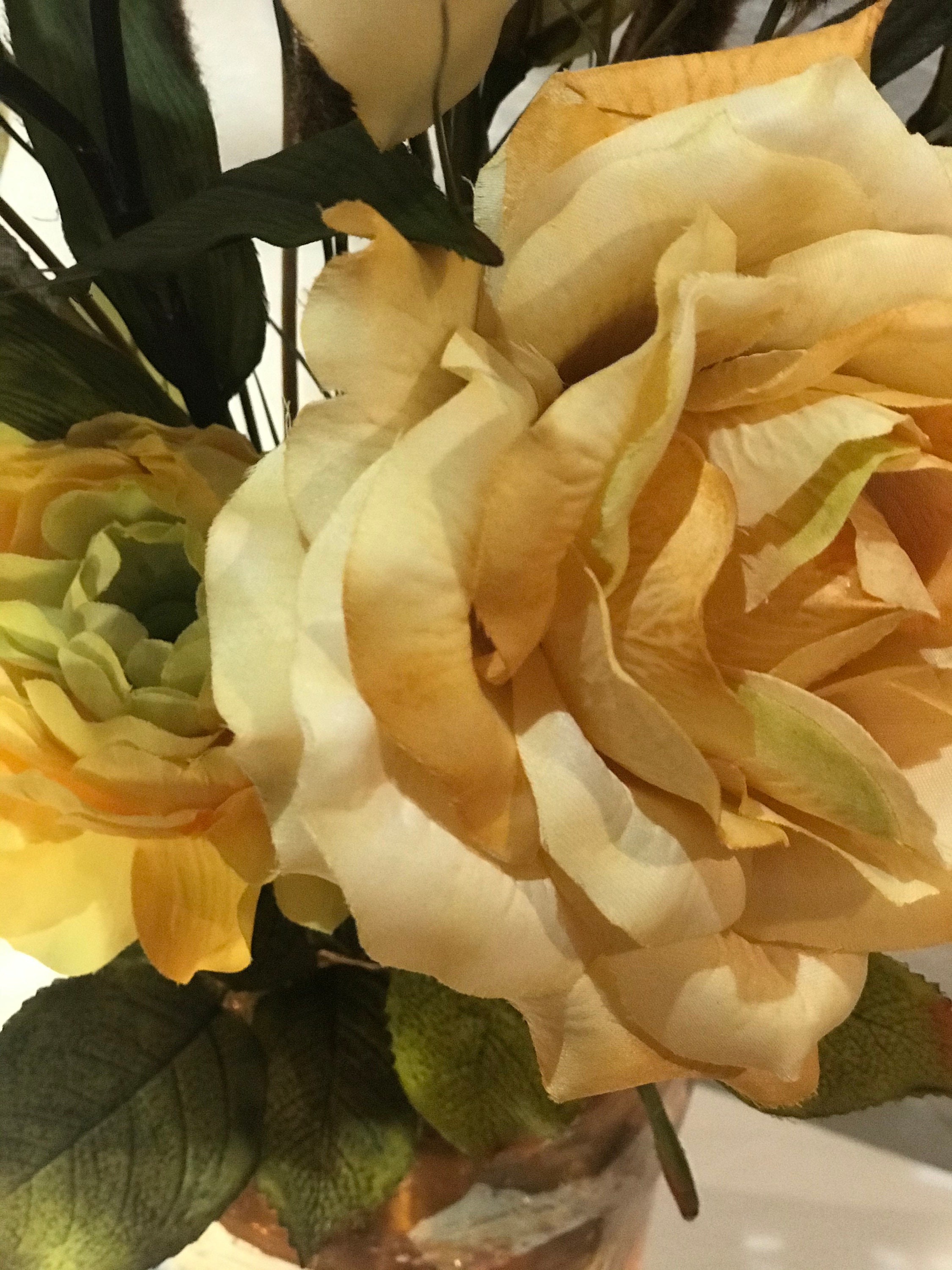 YELLOW GOLD ROSES Beautiful Flower Arrangement - Etsy