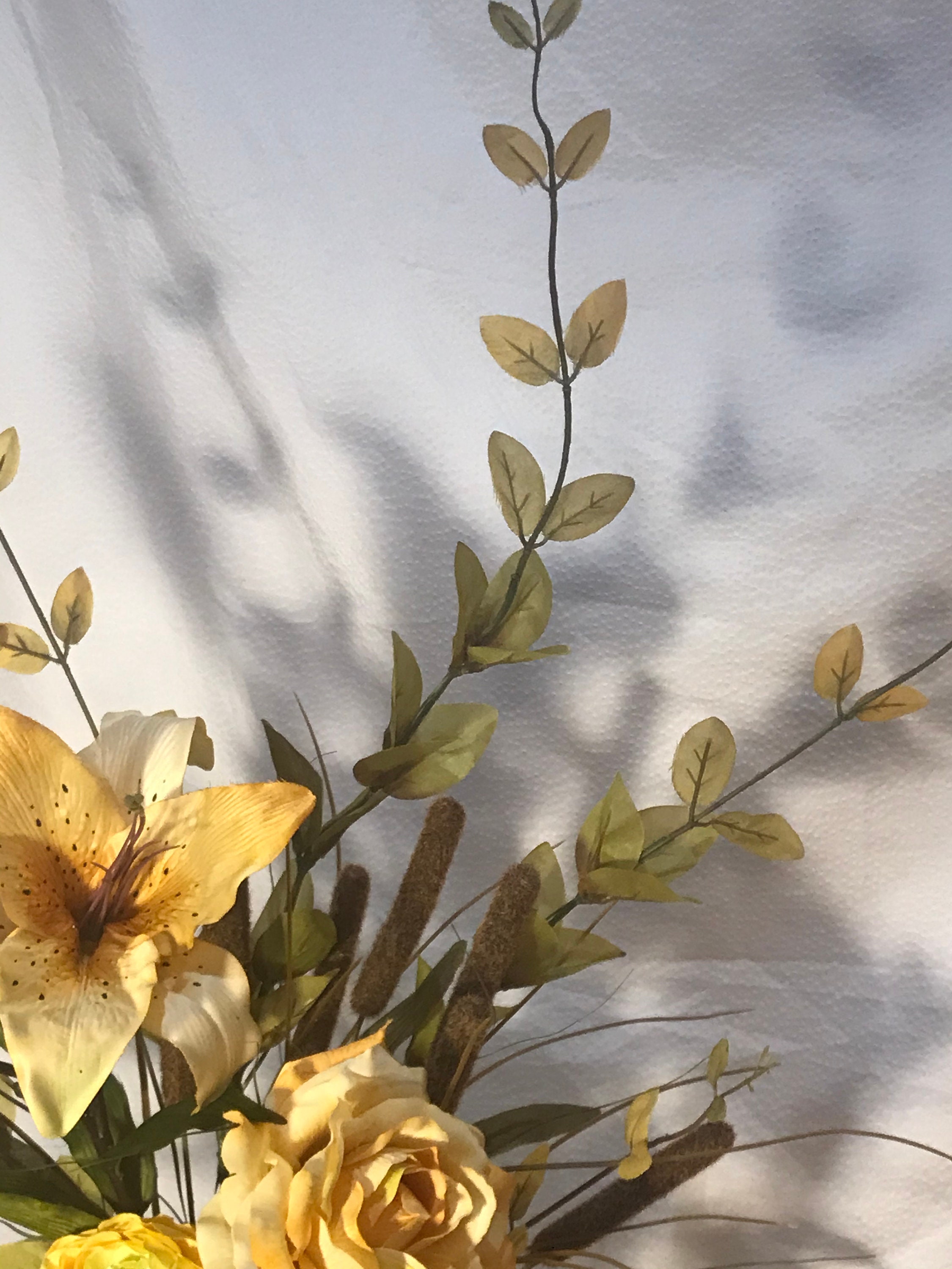 YELLOW GOLD ROSES Beautiful Flower Arrangement - Etsy