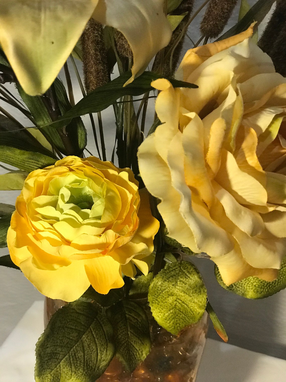 YELLOW GOLD ROSES Beautiful Flower Arrangement - Etsy