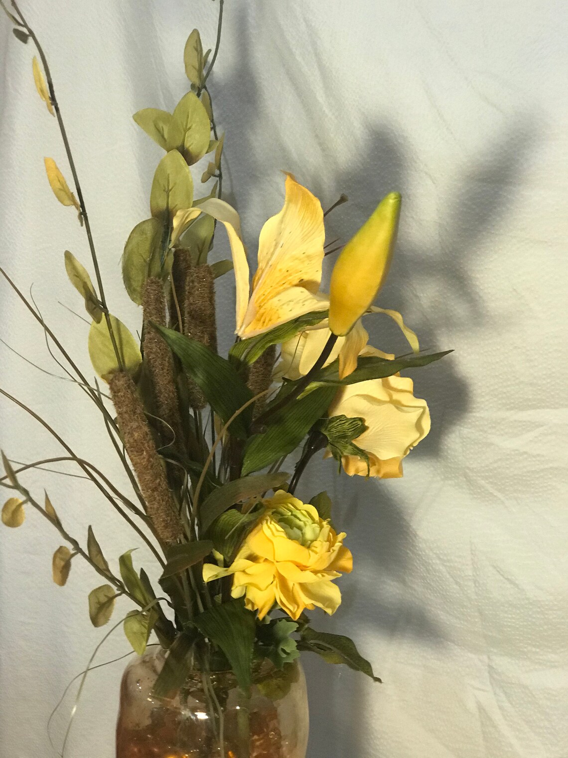 YELLOW GOLD ROSES Beautiful Flower Arrangement - Etsy