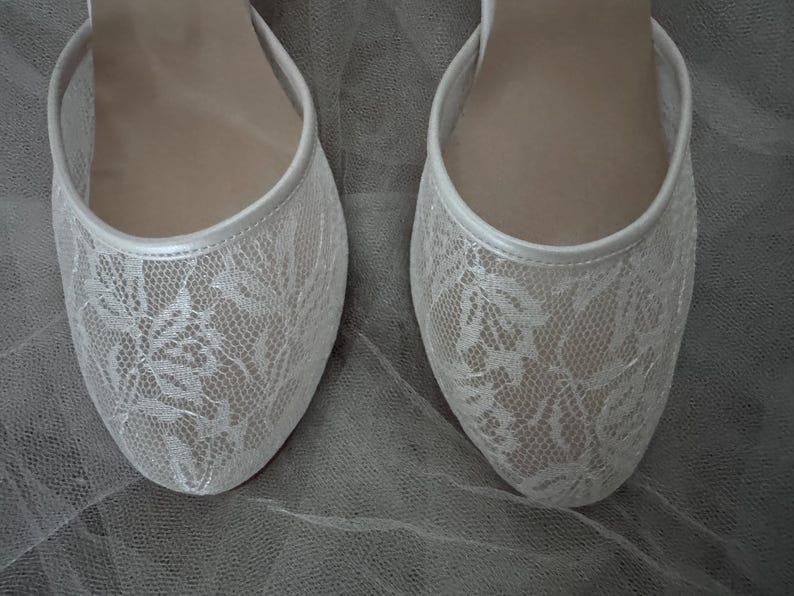 Rounded Toe Shoe , Criss Cross Lace Shoe , Criss Cross Rounded Toe ...