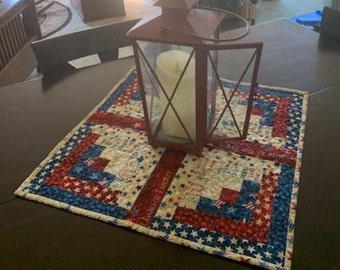 Patriotic Table Topper - Etsy