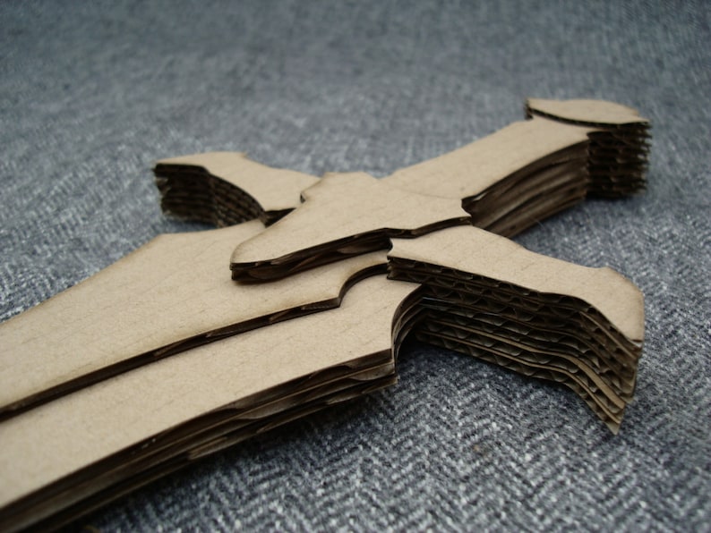 Hero's Main Gauche || PDF Printable Pattern Cardboard Sword, Recyle DIY ...