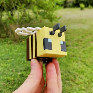 MINECRAFT BEE FIGURE 3D Printed Figure Unofficial Minecraft Print ...
