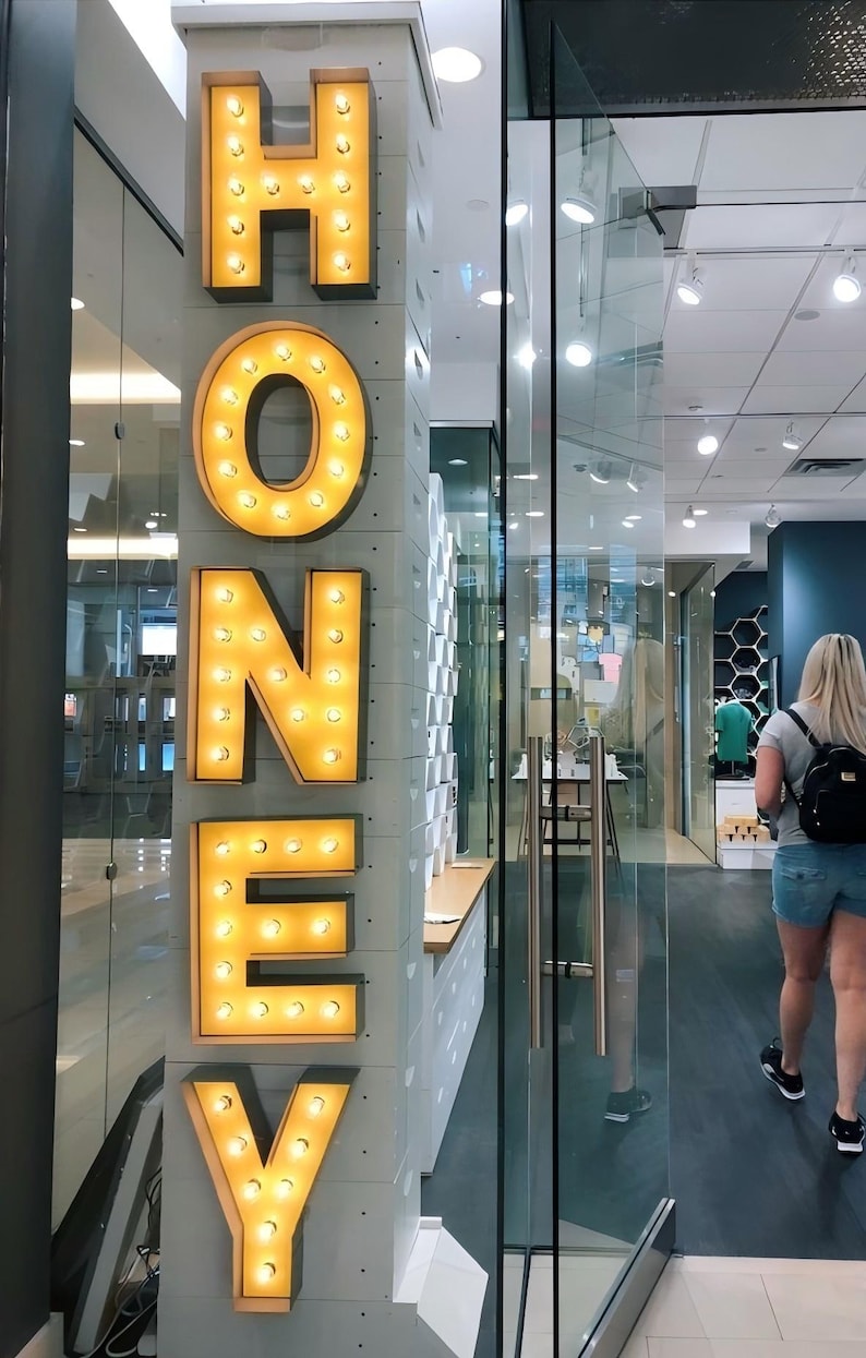 Retro Letter Signage With Light Bulb, Custom Marquee Logo Signs ...