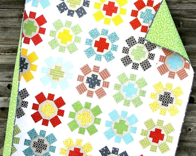 Edelweiss Flower Quilt Pattern: Fat Quarter Friendly (TBL278) - Etsy