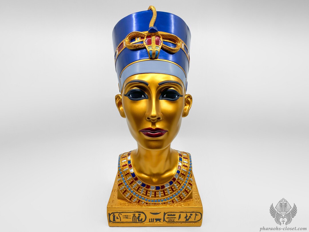 Lavish Large Bust of Queen Nefertiti - the Most Realistic Statue of ...