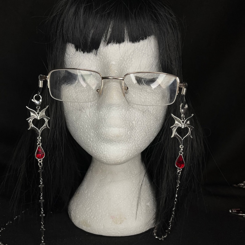 Bloodlust II : Bat Wing Glasses Chain, Gothic Vampire Eyewear - Etsy