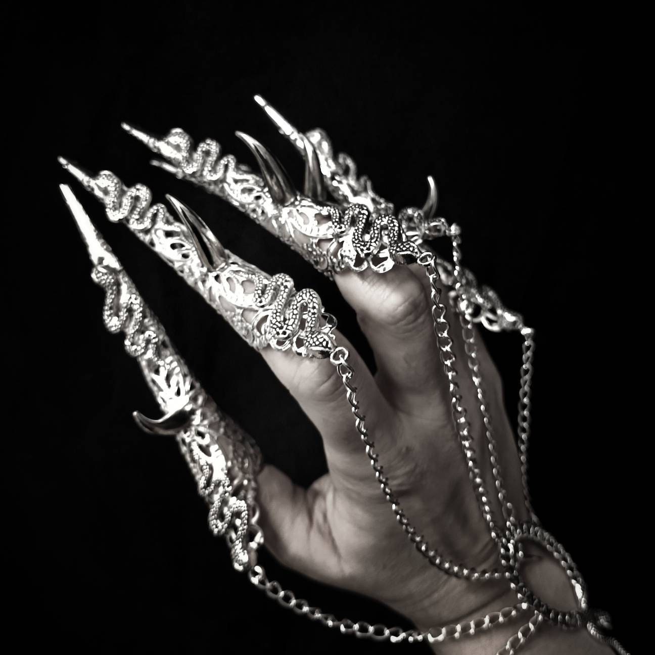 Serpentine Nail Claws: Gothic Rings Goth Accessories Alt - Etsy UK
