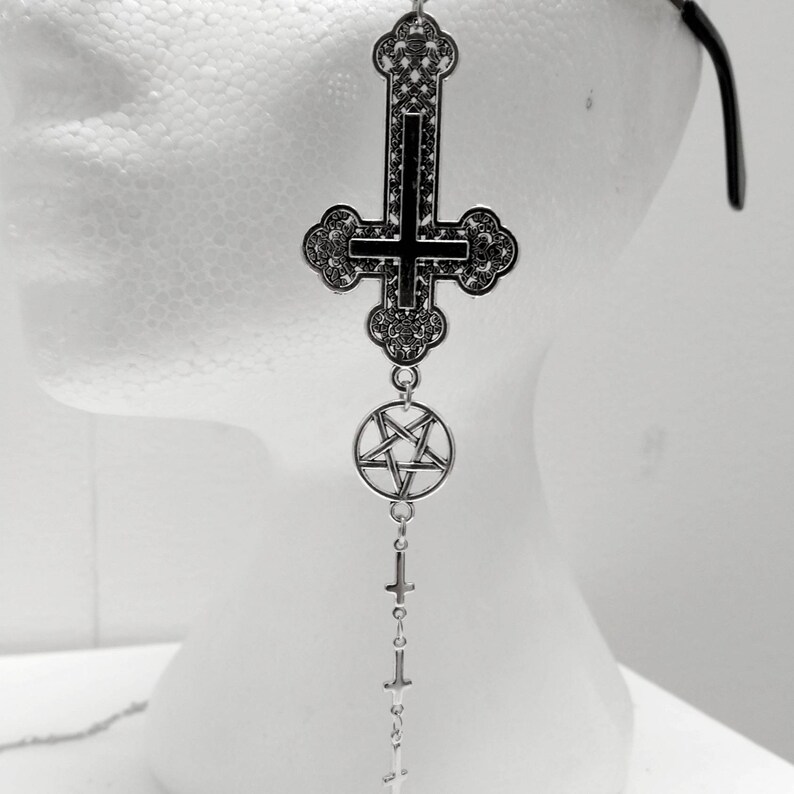 Satanic Glasses Chain: Gothic Chain, Goth Eyewear, Alt Accessory ...