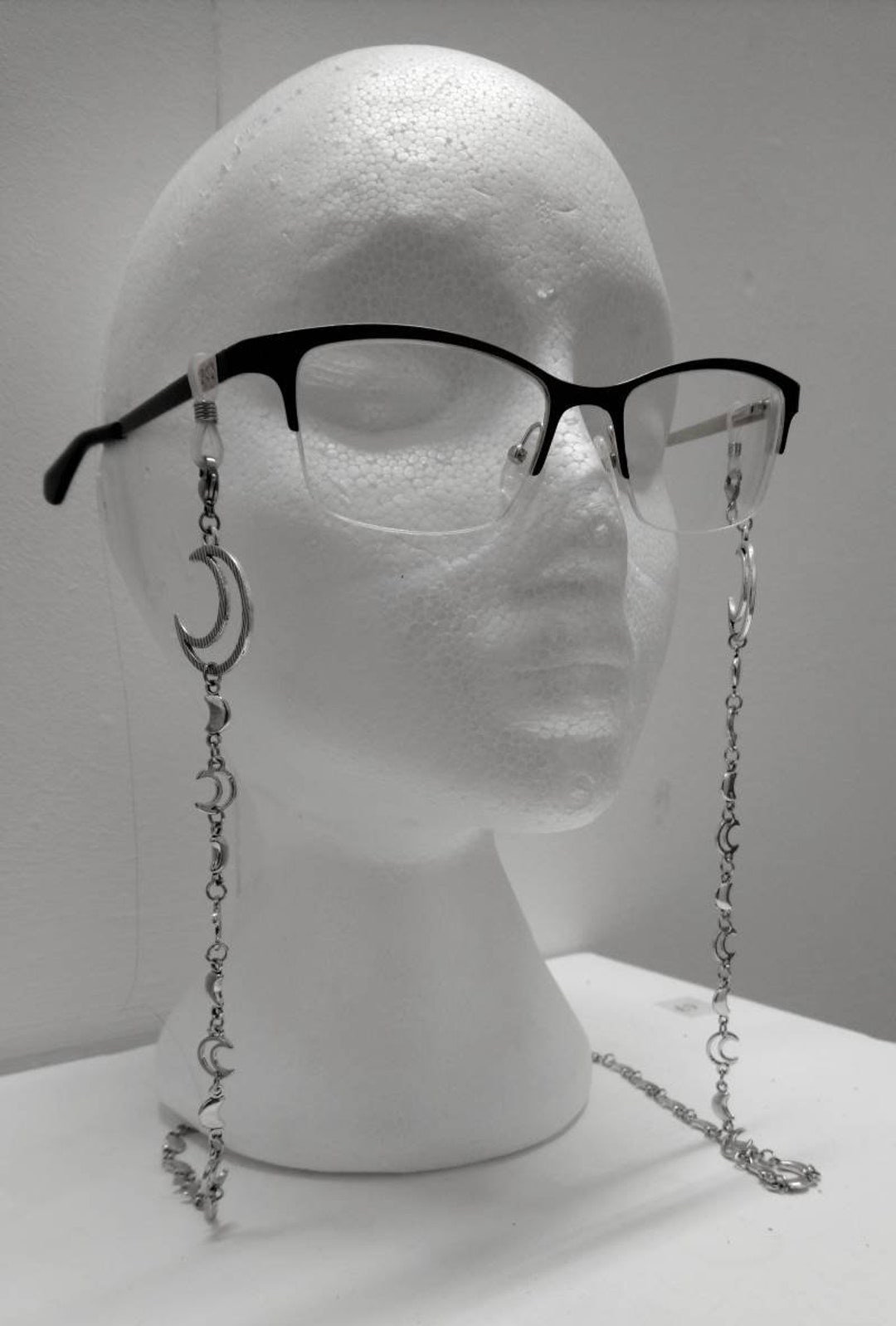 Crescent Glasses Chain: Gothic Chain, Goth Eyewear, Alt Accessory ...