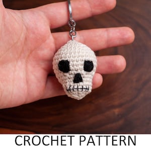 Halloween Skull Keychain Crochet Pattern PDF. Amigurumi Plush Accessory ...