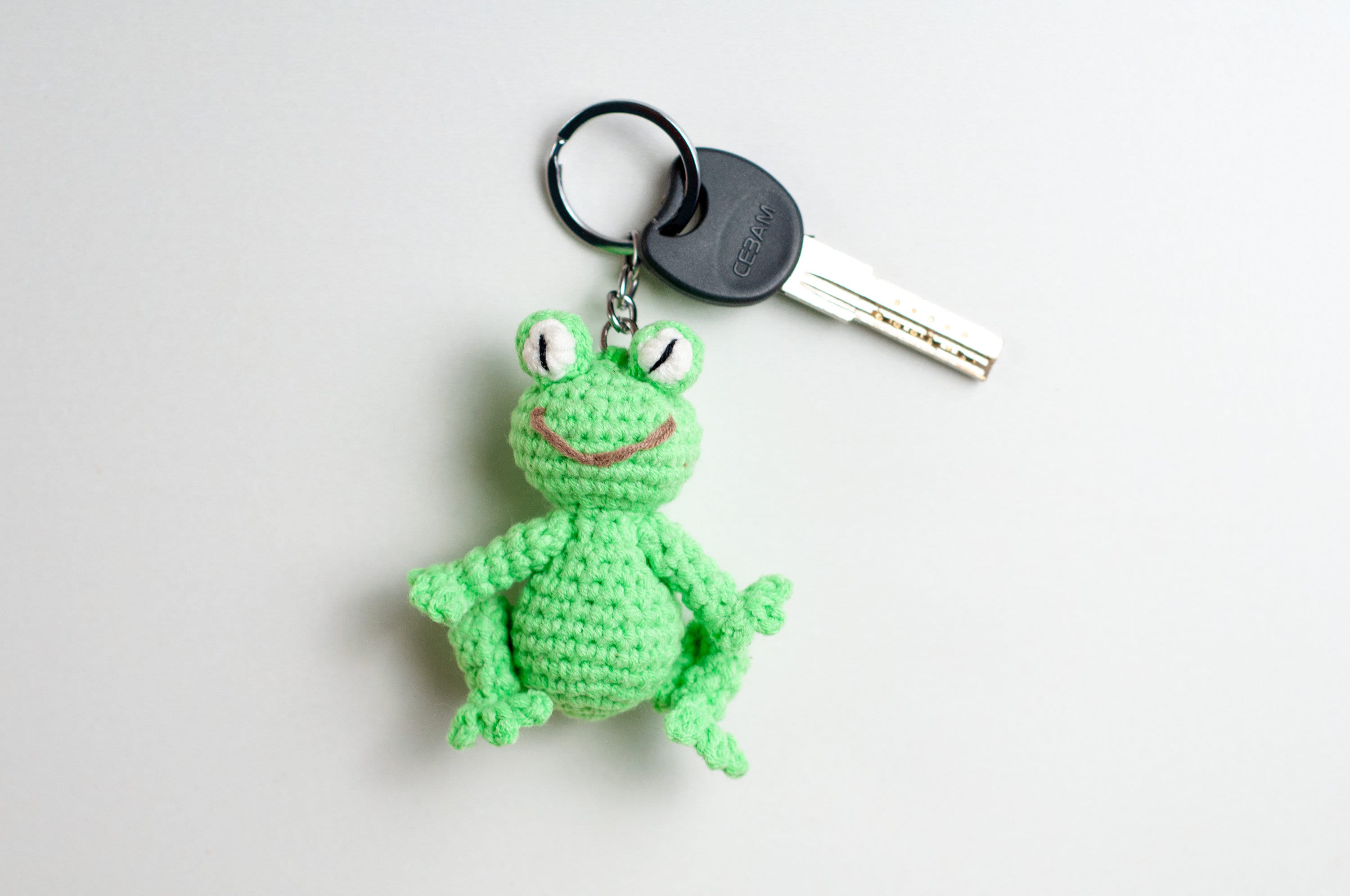 Frog Keychain Crochet Pattern PDF. Amigurumi Plush Accessory - Etsy