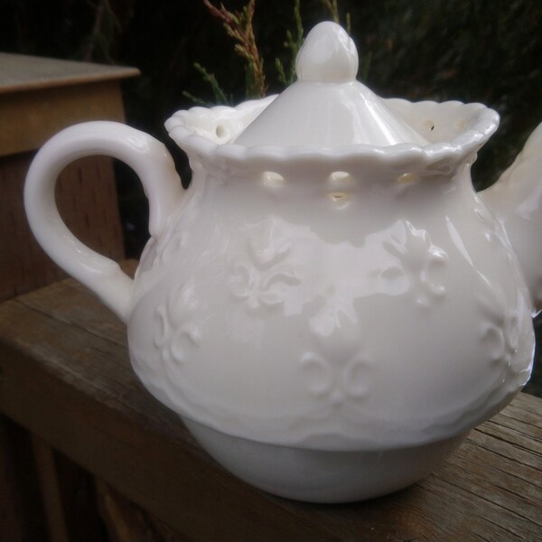 Embossed Teapot - Etsy