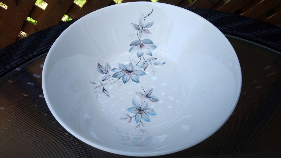 Vintage Johnson Brothers "snowhite" Pattern Ironstone Open Round ...