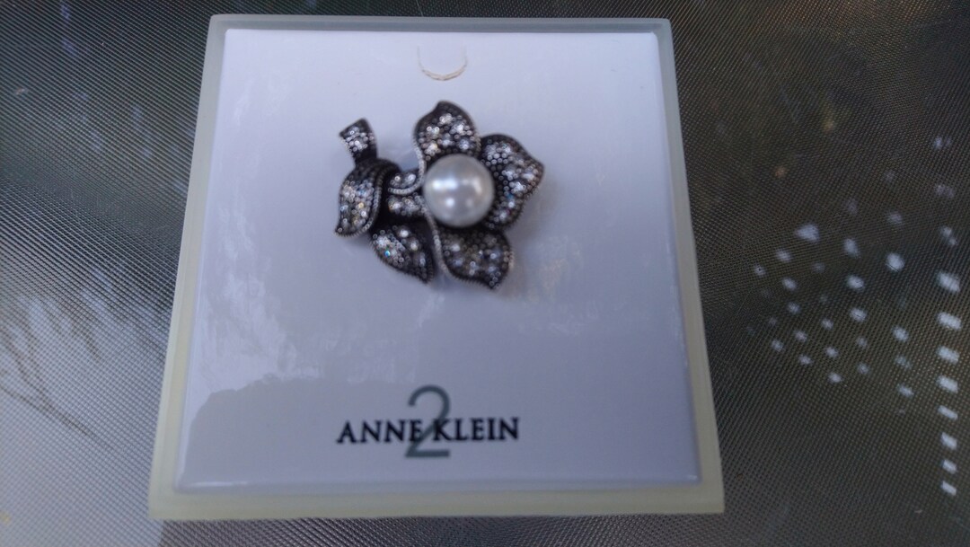 Vintage Anne Klein Brooch, Vintage Jewellery, Pin, Faux Pearl and ...