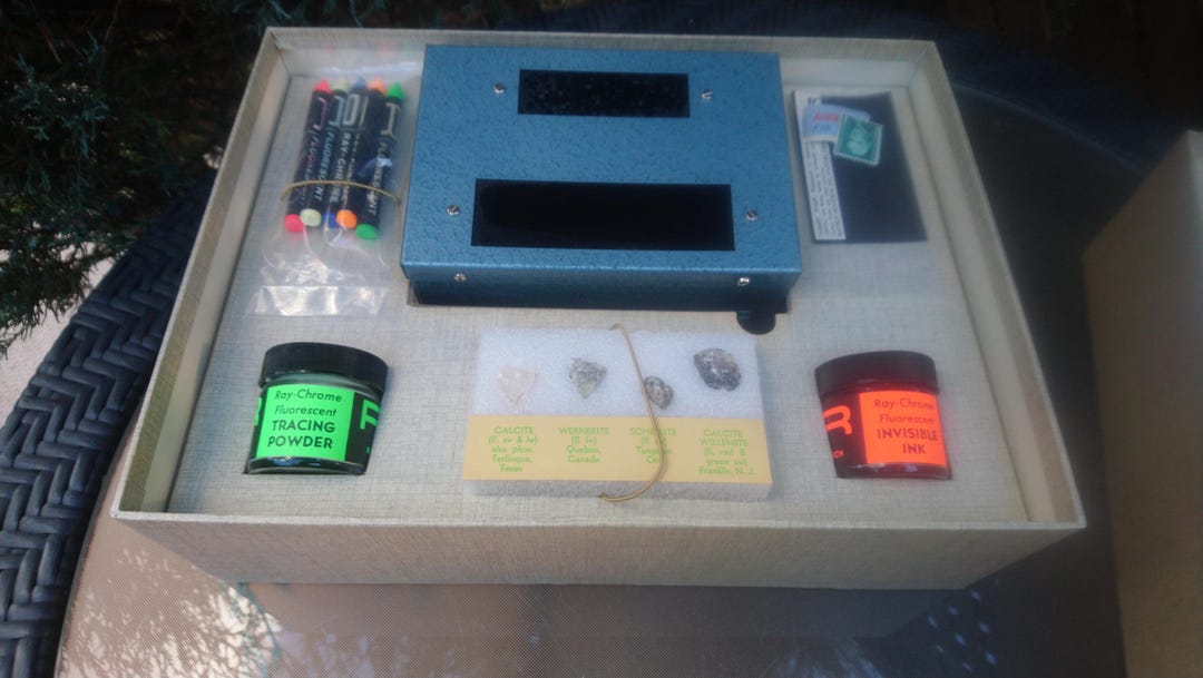 Raytech Prospector Lamp Model LS 7, Longwave Shortwave, 150 Volts, 60 ...