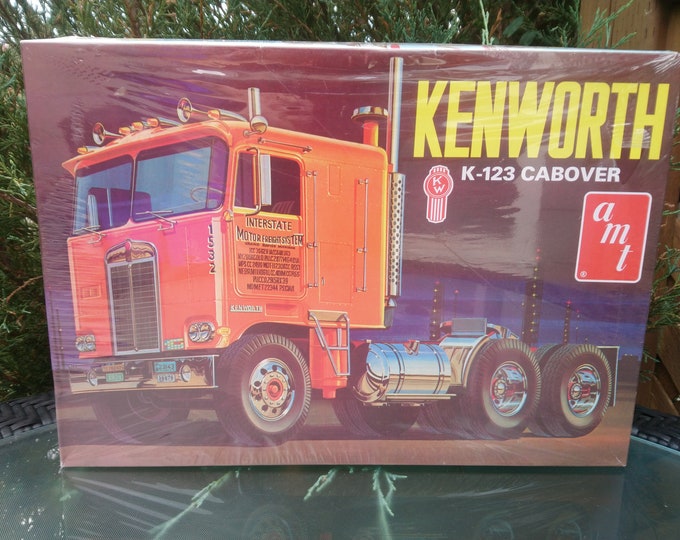 1/25 Scale AMT - White Western Star Semi Tractor Model Kit - Open Box ...