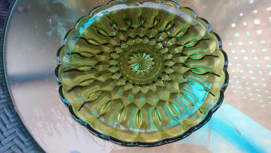 Anchor Hocking Fairfield Pattern Plate, Avocado Green Glassware ...