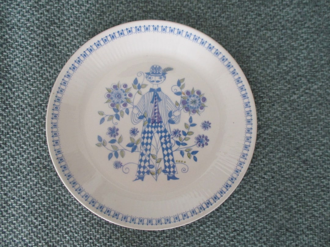 Figgjo Flint Plate, Figgjo Flint Man Holding Flowers Design, Turi ...