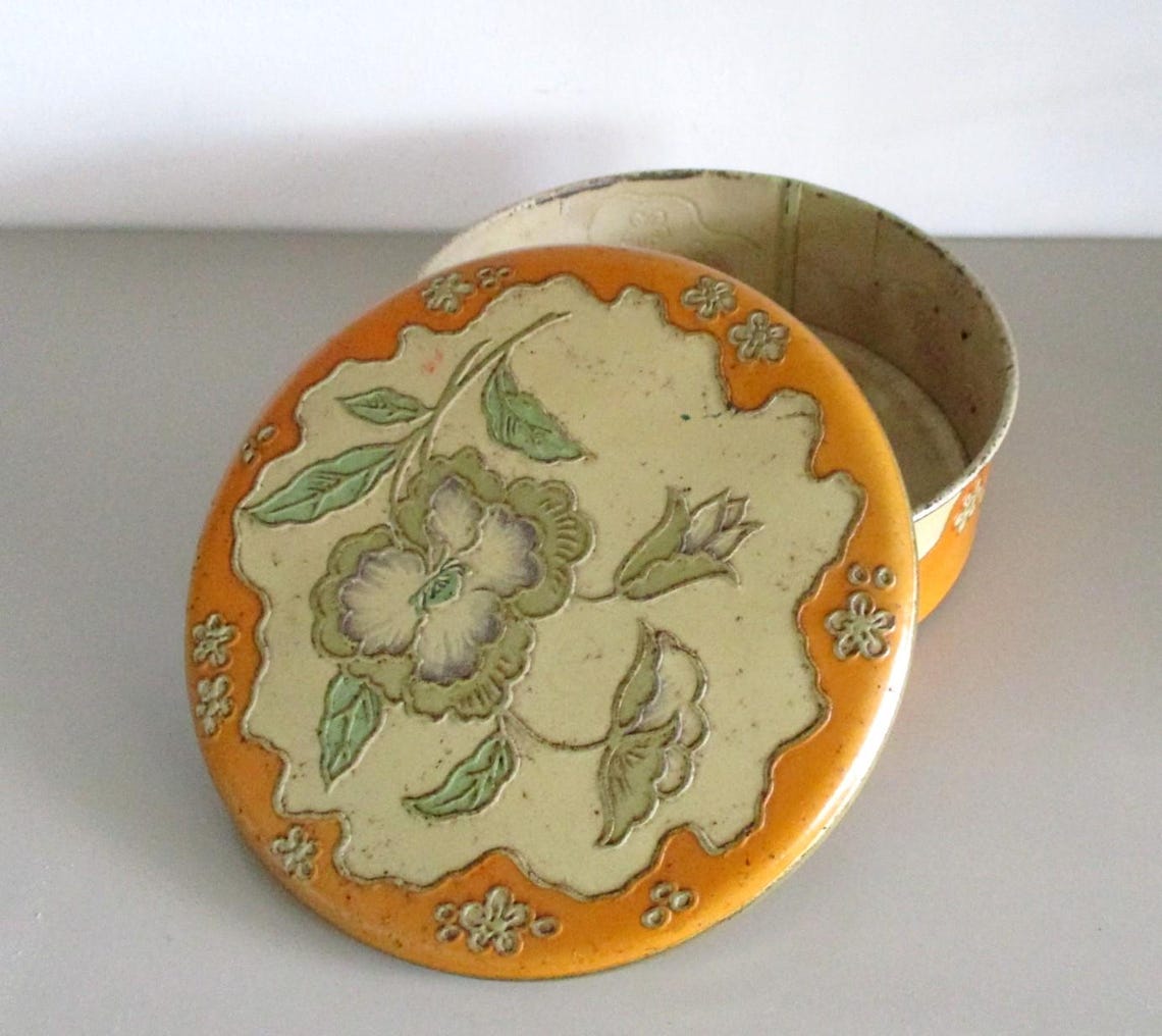 Vintage Belgium Chocolate Tin , Le Bon Chocolat Belge, Richly Decorated ...