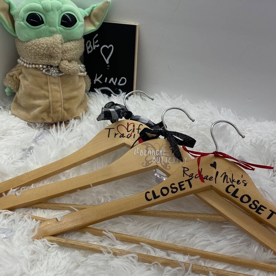 Personalized Branding Wood Hangers W/ Closet or IG Handle Logo - Etsy