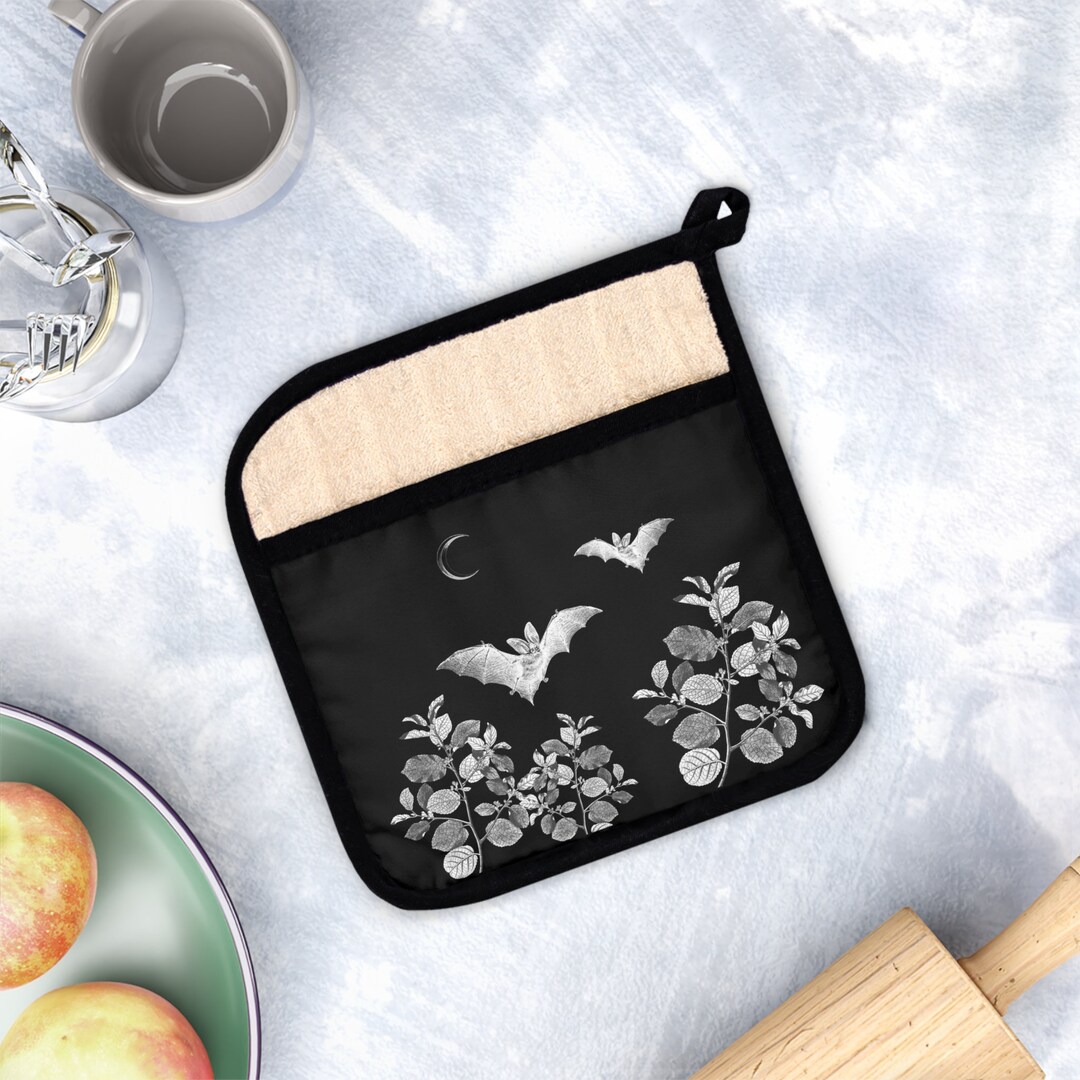 Goth Bat Pot Holder Gothic Aesthetic Pot Holder Goth Kitchen Decor ...