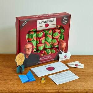 Official Taskmaster Christmas Crackers 2024 – Dinner Party Crackers, Plastic-free, Recyclable ...