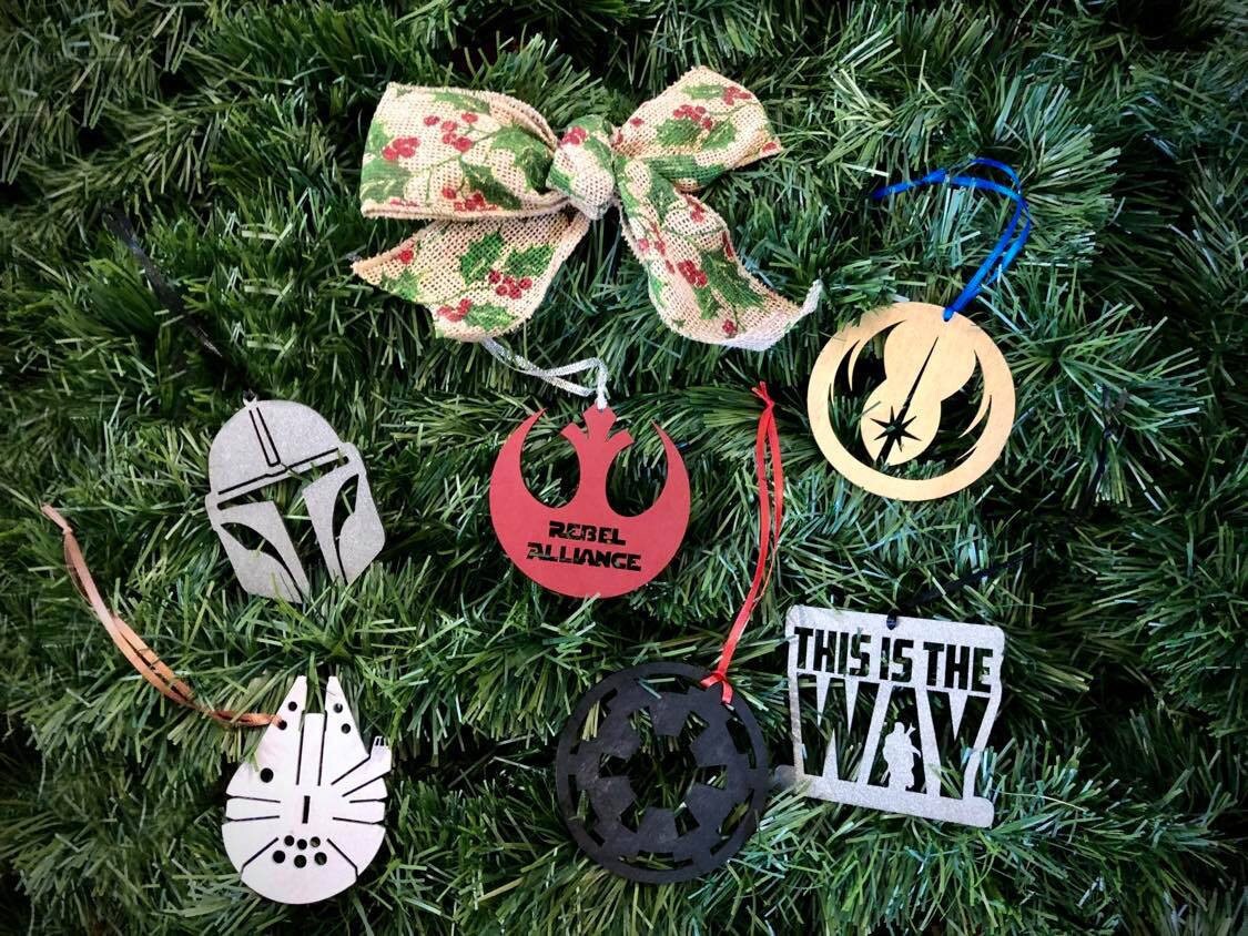 Full Set (x6) Star Wars & the Mandalorian Christmas Ornaments (wood ...