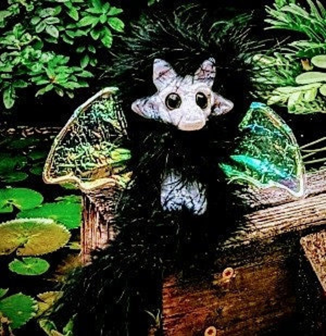 Baby Dragon Black White Winged Shoulder Puppet Cable Action Figure W ...