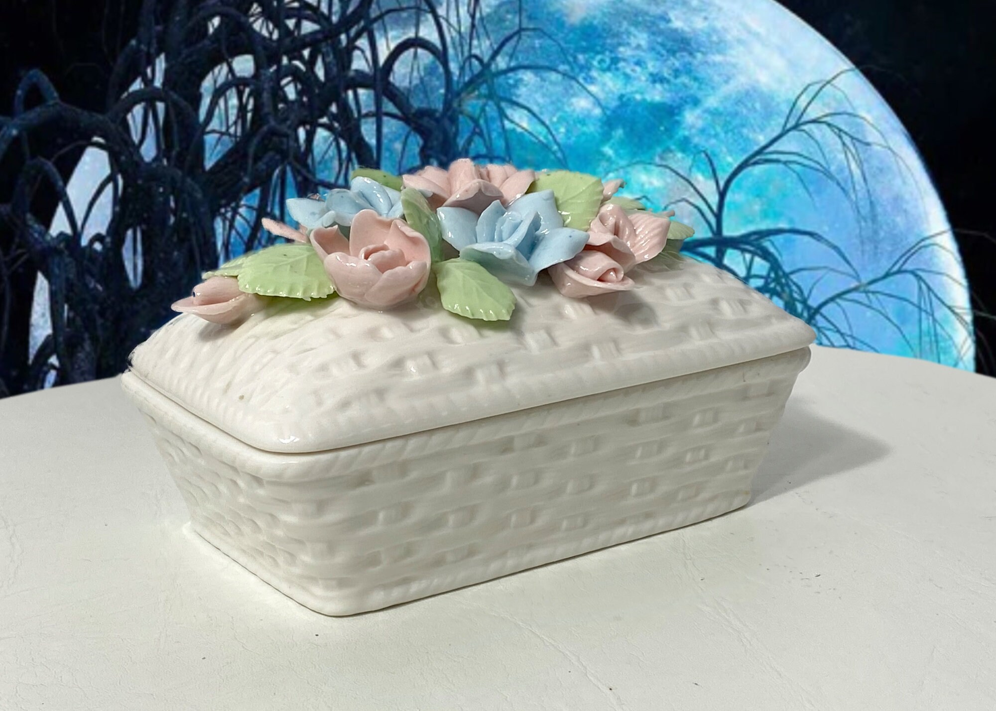 Vintage Porcelain Casket With Lid Porcelain Box With Flowers Floral ...