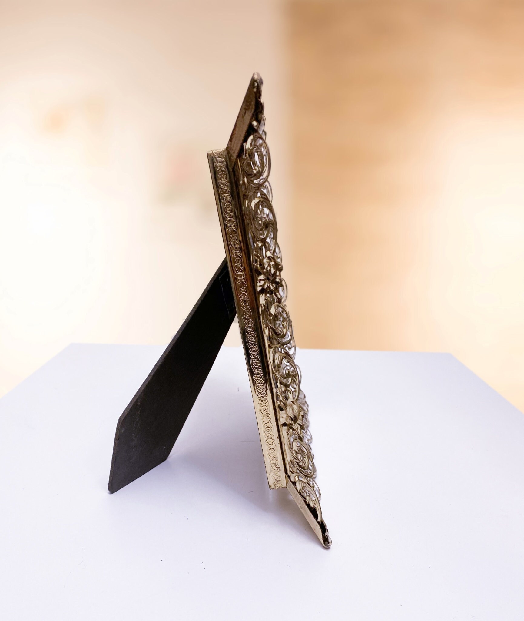 Vintage Wall Hanging Filigree Photo Frame Metal Gold Color Floral ...