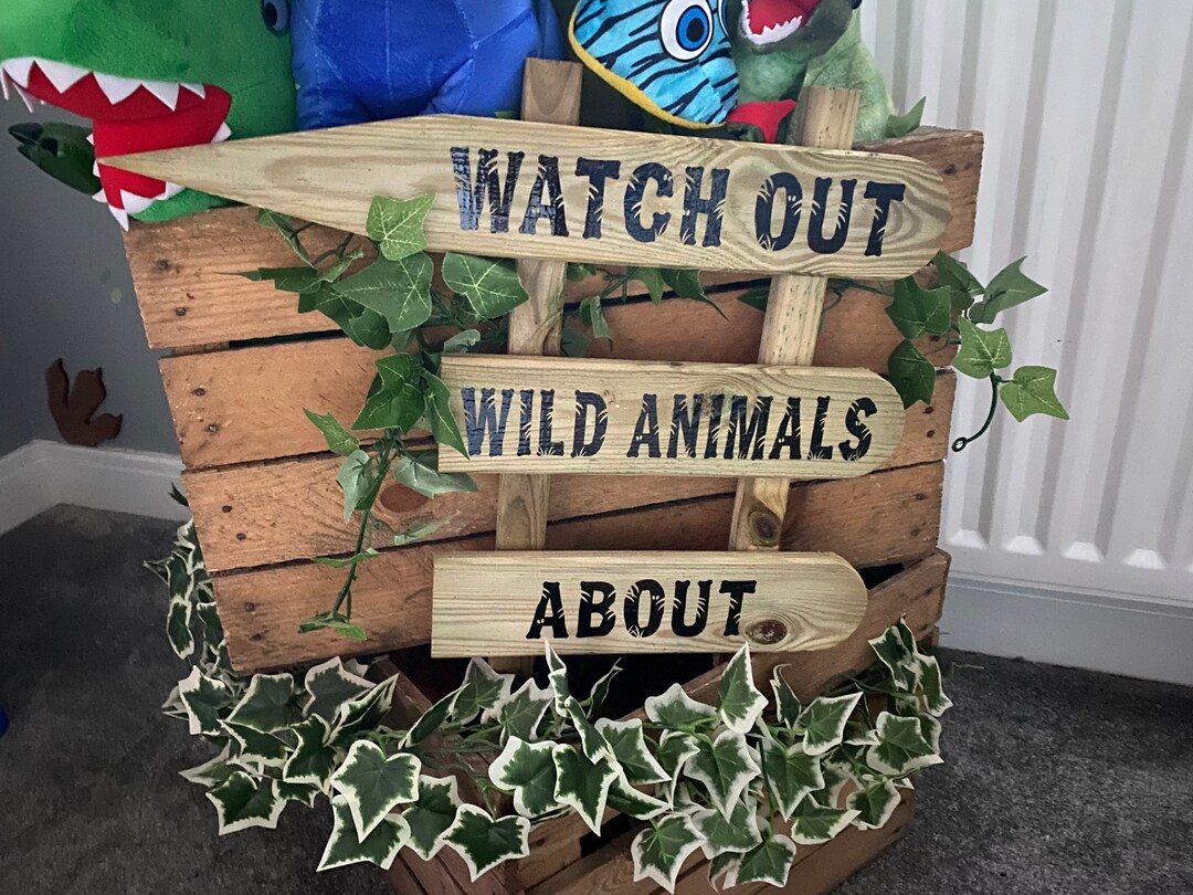 Home Made Wooden Safari Jungle Theme Sign Bedroom Decoration Boys ...
