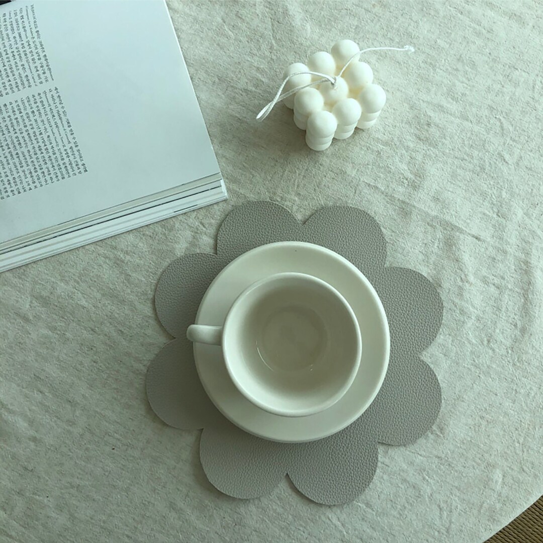 Flower Shape Multifunctional Mat / Circle Coaster IS NOT INCLUDED ...