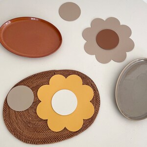 Flower Shape Multifunctional Mat / Circle Coaster IS NOT INCLUDED ...