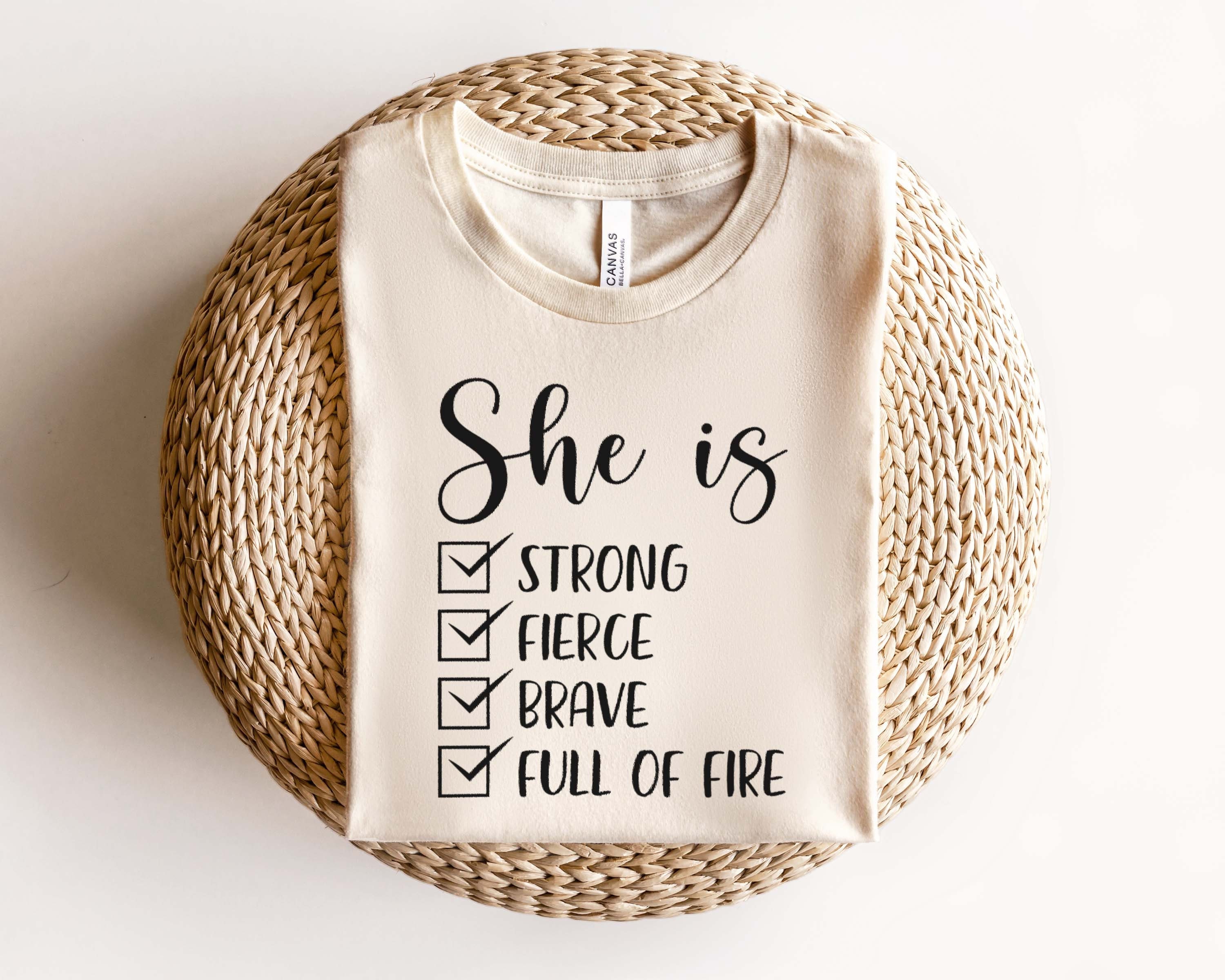 Ella es Svg Fuerte Svg Ferozo Svg Valiente Svg Lleno De - Etsy México