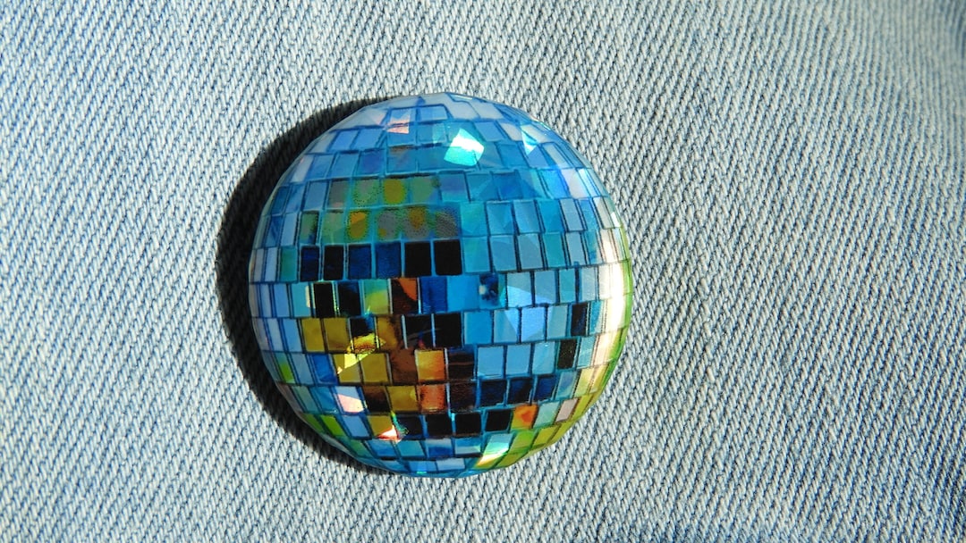 1.25 Holographic BUTTON Disco Ball PIN Flair, Retro Button Badge Pin ...