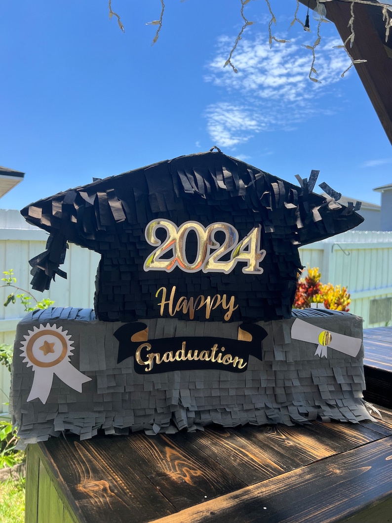 Piñata de birrete de graduación: decoración de celebración hecha a mano ...