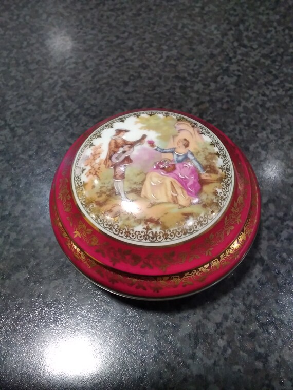 Vintage Limoges Porcelain Dresser Box - glwec.in