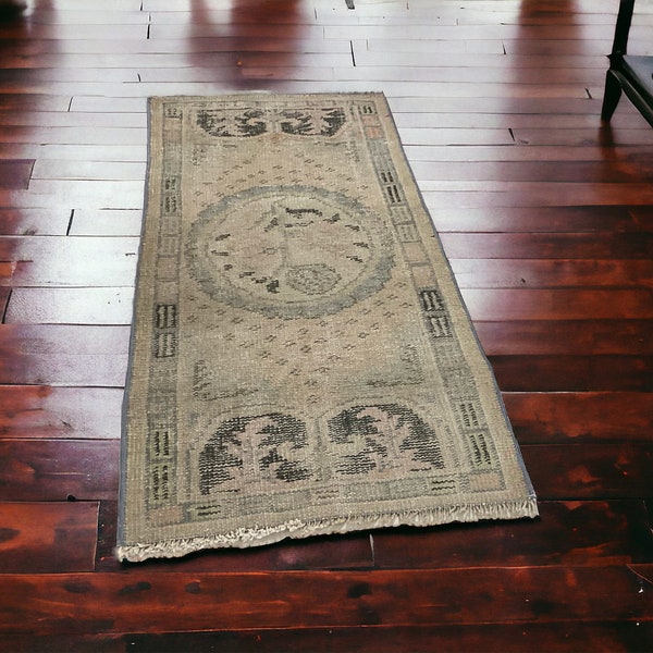 2x4 Runner Rug - Etsy