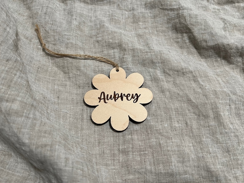 Wooden Flower Name Tag // Engraved Flower Name Tag // Flower - Etsy
