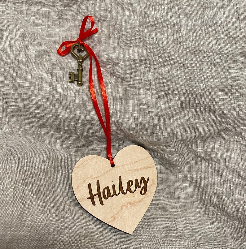 Wooden Heart Name Tag With Small Key // Engraved Heart Name - Etsy