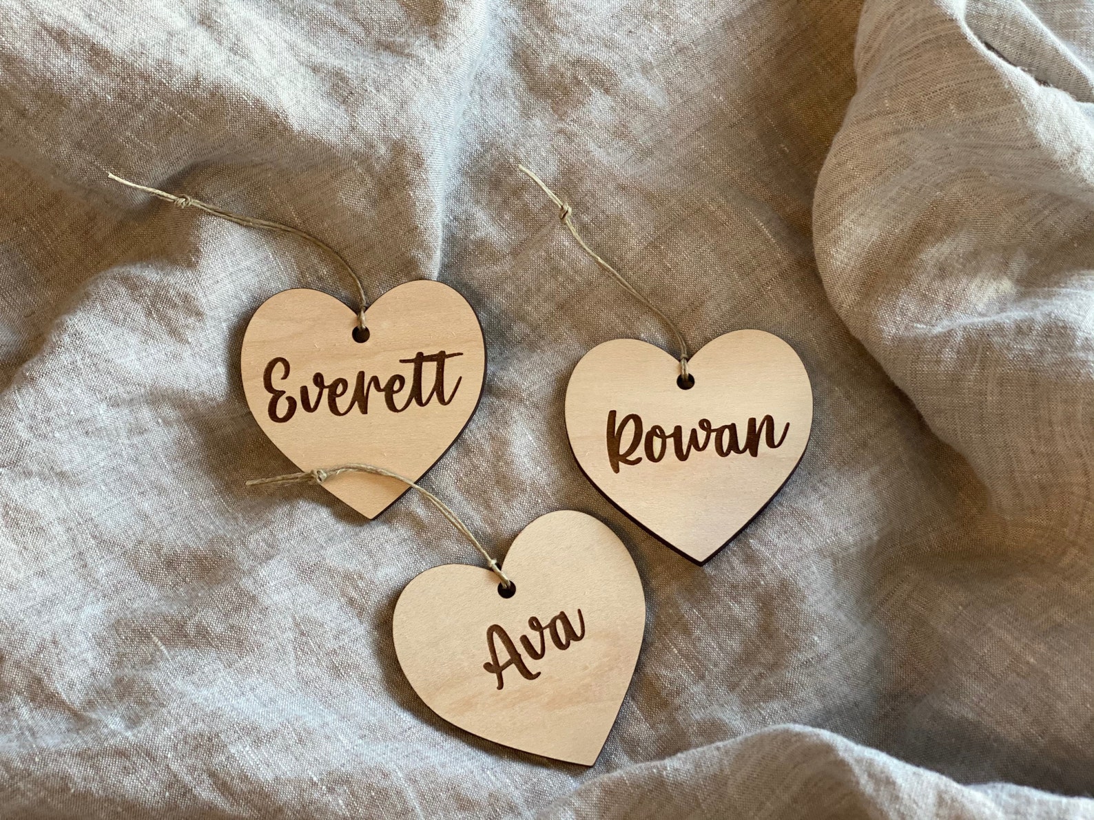 Wooden Heart Name Tag // Engraved Heart Name Tag // Wedding - Etsy