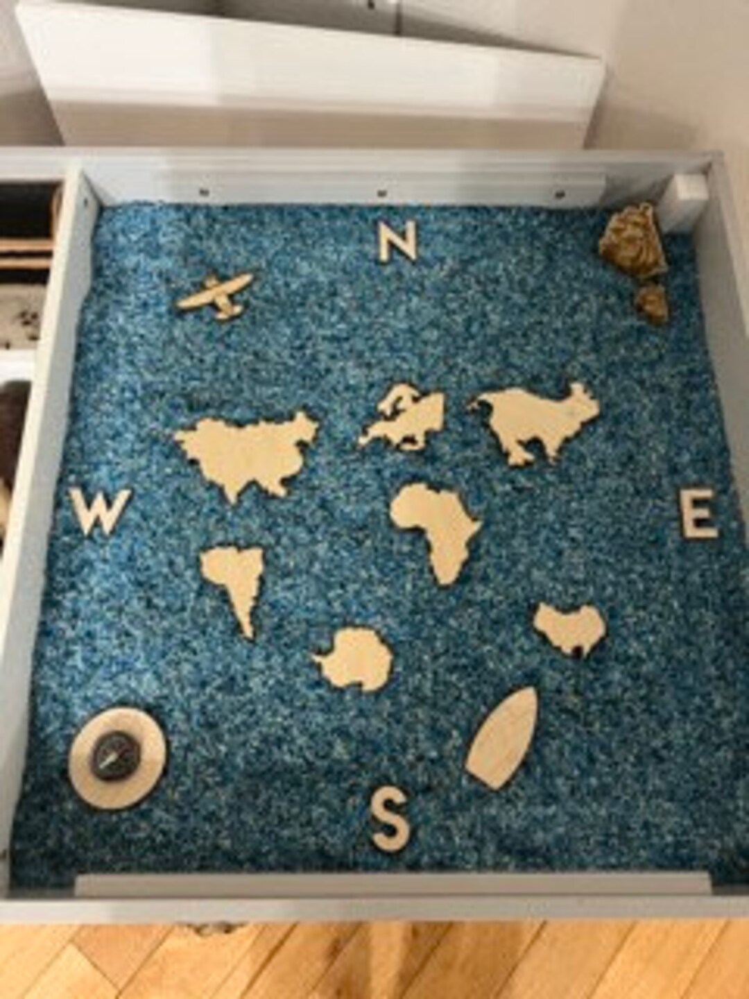 Continent Sensory Bin // Explorer Sensory Bin // Continent Education ...