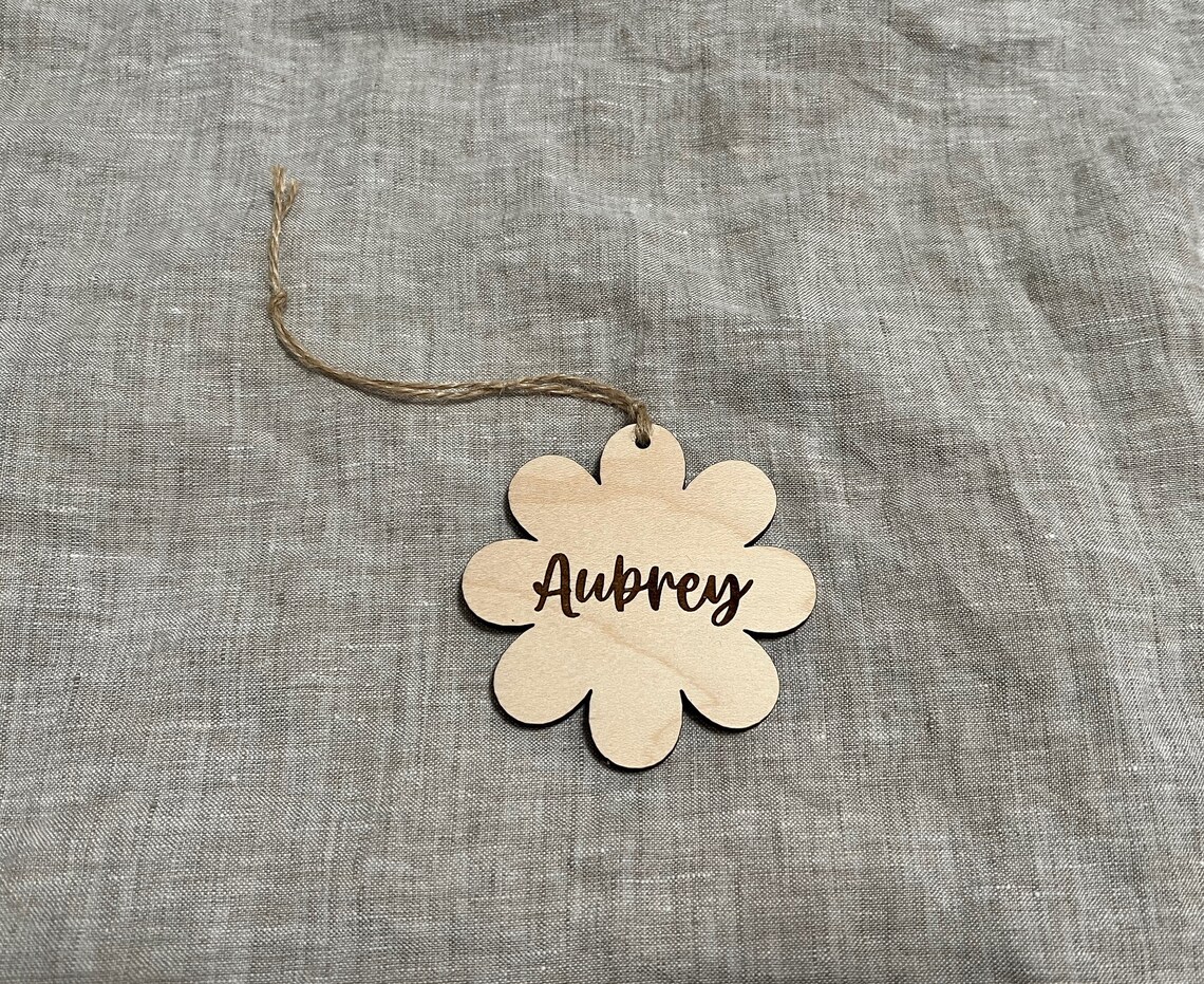 Wooden Flower Name Tag // Engraved Flower Name Tag // Flower - Etsy