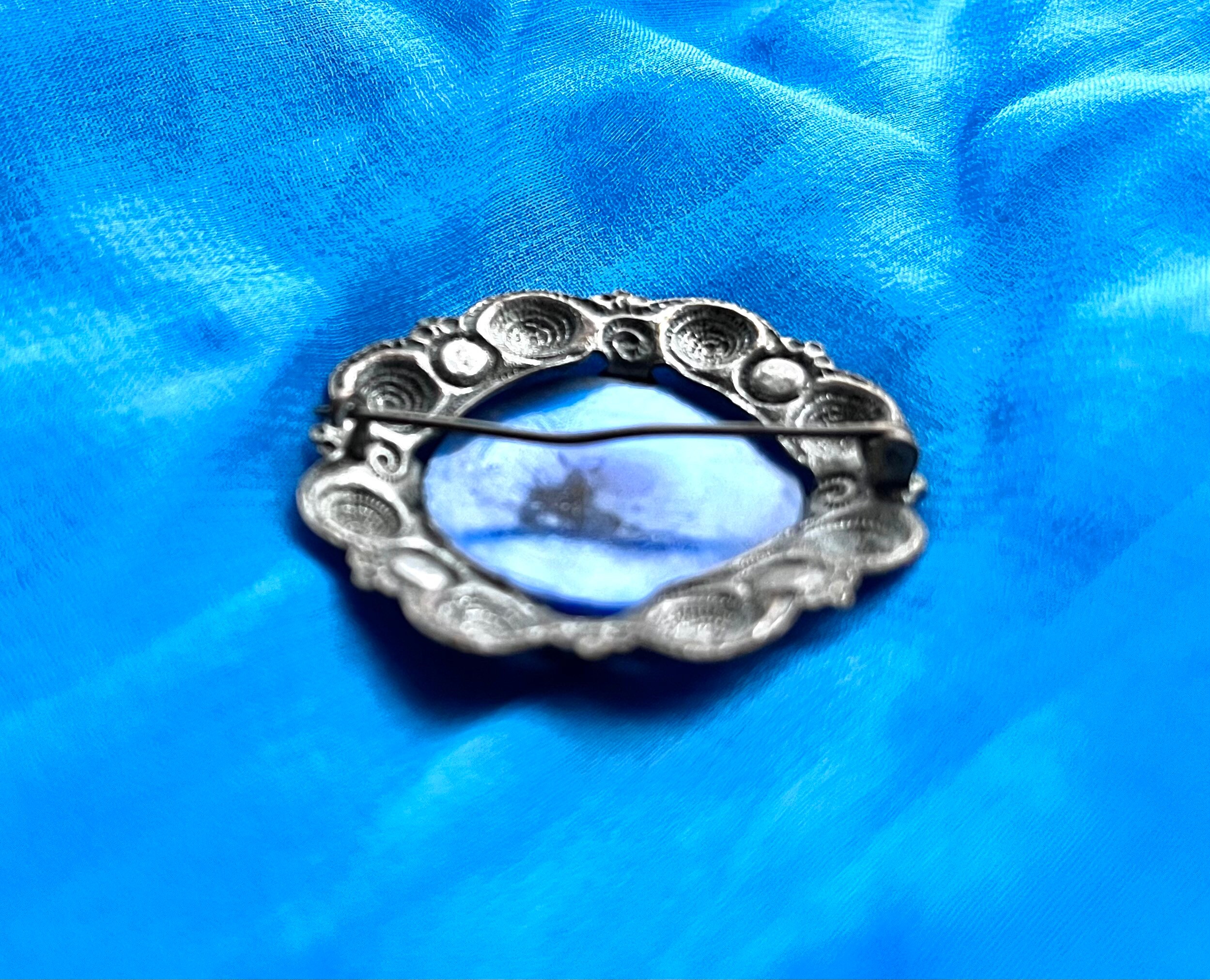 Vintage Blue Stone Brooch, Vintage Costume Jewellery, Circular Blue ...