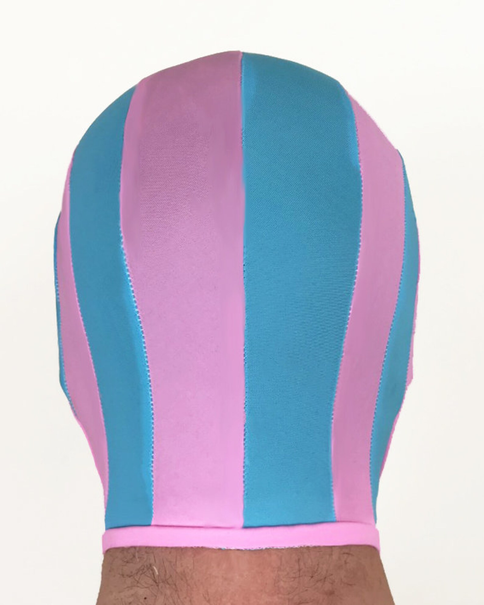 Gestreifte Badekappe mit Kinnriemen und Schnallendetail - Pink & Blau ...