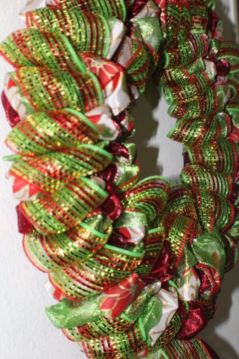 Red & Green Themed Ribbon Loop Wreath - Etsy